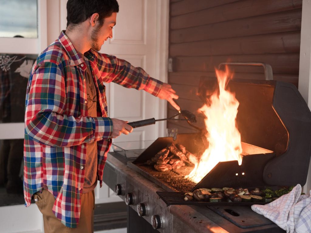 How to Fix Low Flame Output on Your Gas Grill - 7 Solutions – FlavrQ